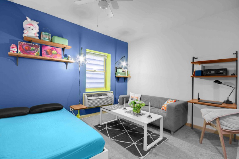 Client Spotlight: Shirley's Simple And Sophisticated Studio Dwelling ...