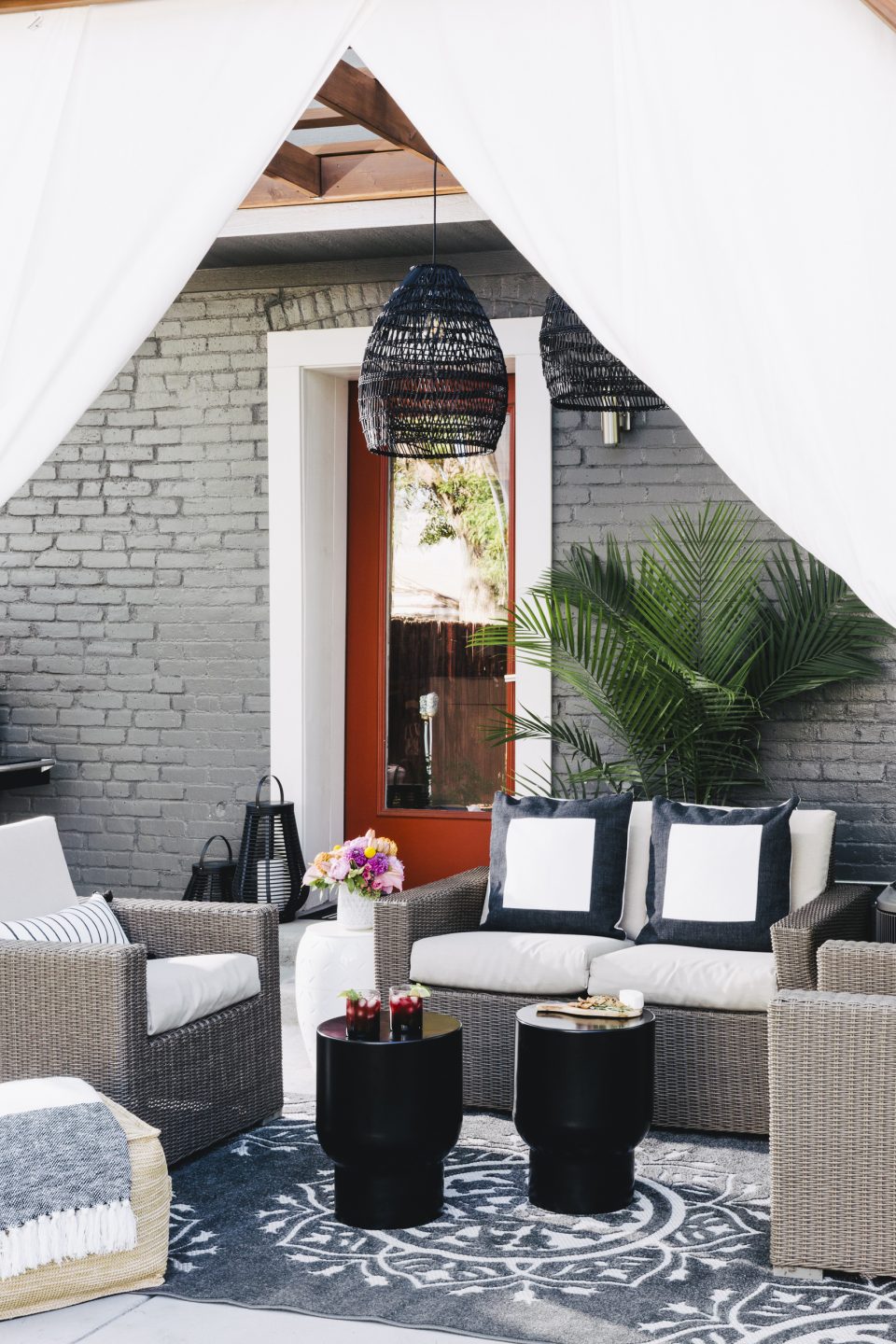 Patio revamp for, and by, a Havenly Designer - See what she did ...