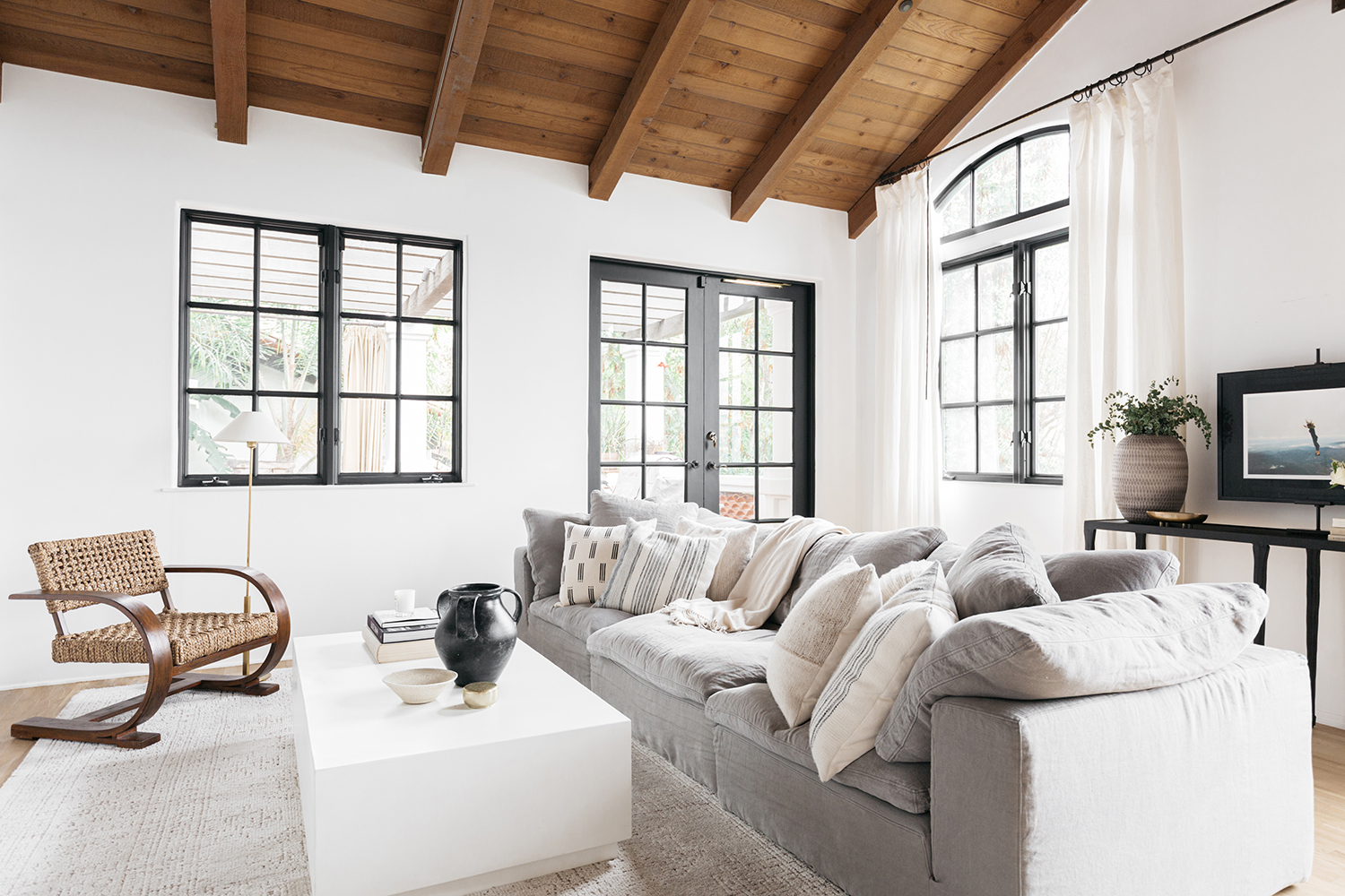 How to Choose an Area Rug, Per Interior Designers | Havenly | Havenly ...