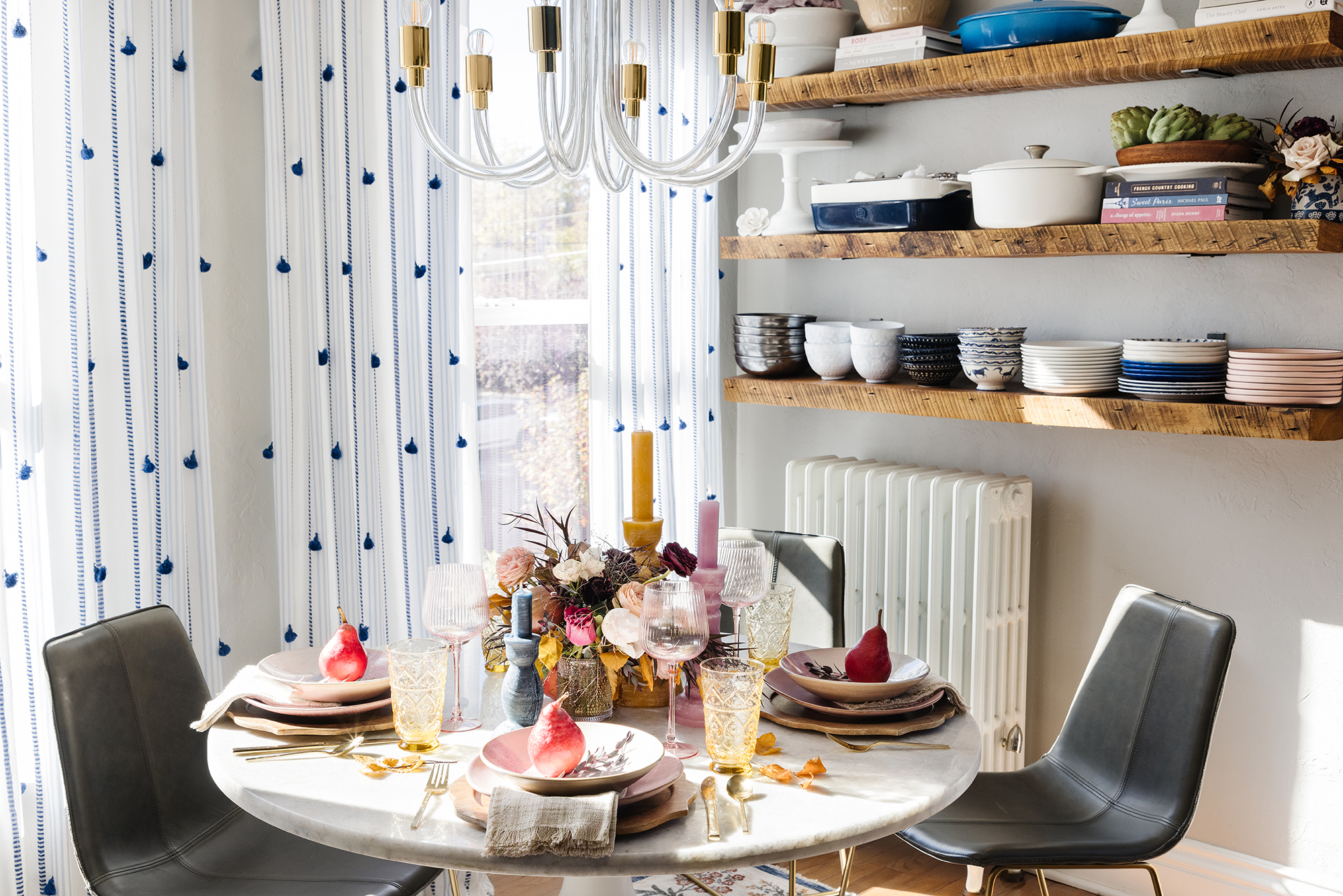 Creative Christmas Dining Table Decor For a Festive Feast | Havenly ...