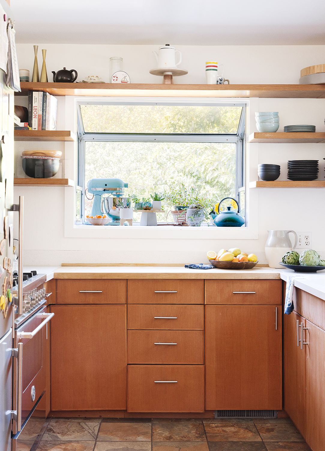 11 Stylish Open Shelf Kitchen Ideas We Love | Havenly Blog | Havenly ...