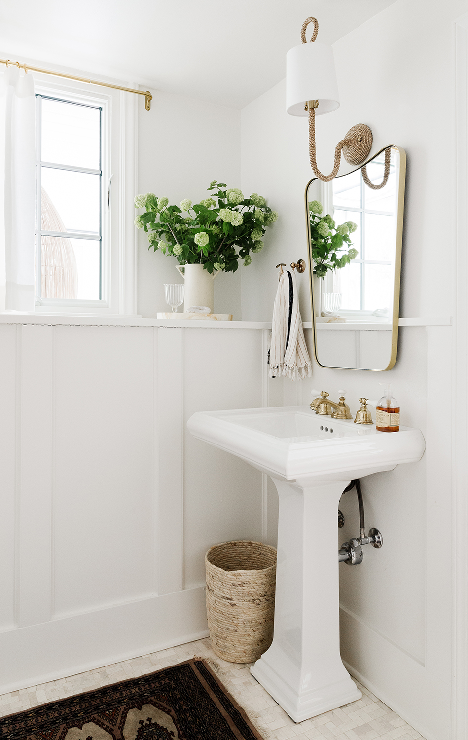 9 Bathroom Paint Colors Our Designers Love | Havenly Blog | Havenly ...