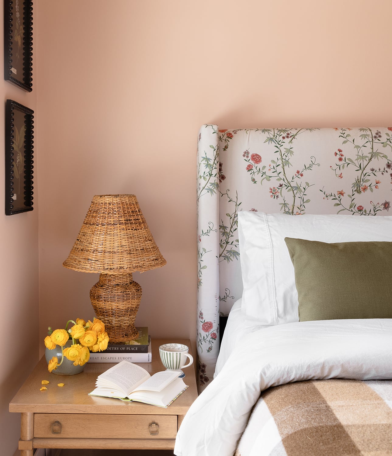 16 Romantic Bedroom Colors Designers Love | Havenly Blog | Havenly ...